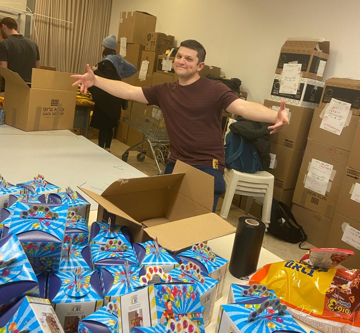 Jerusalem Community's Pre-Purim Chesed