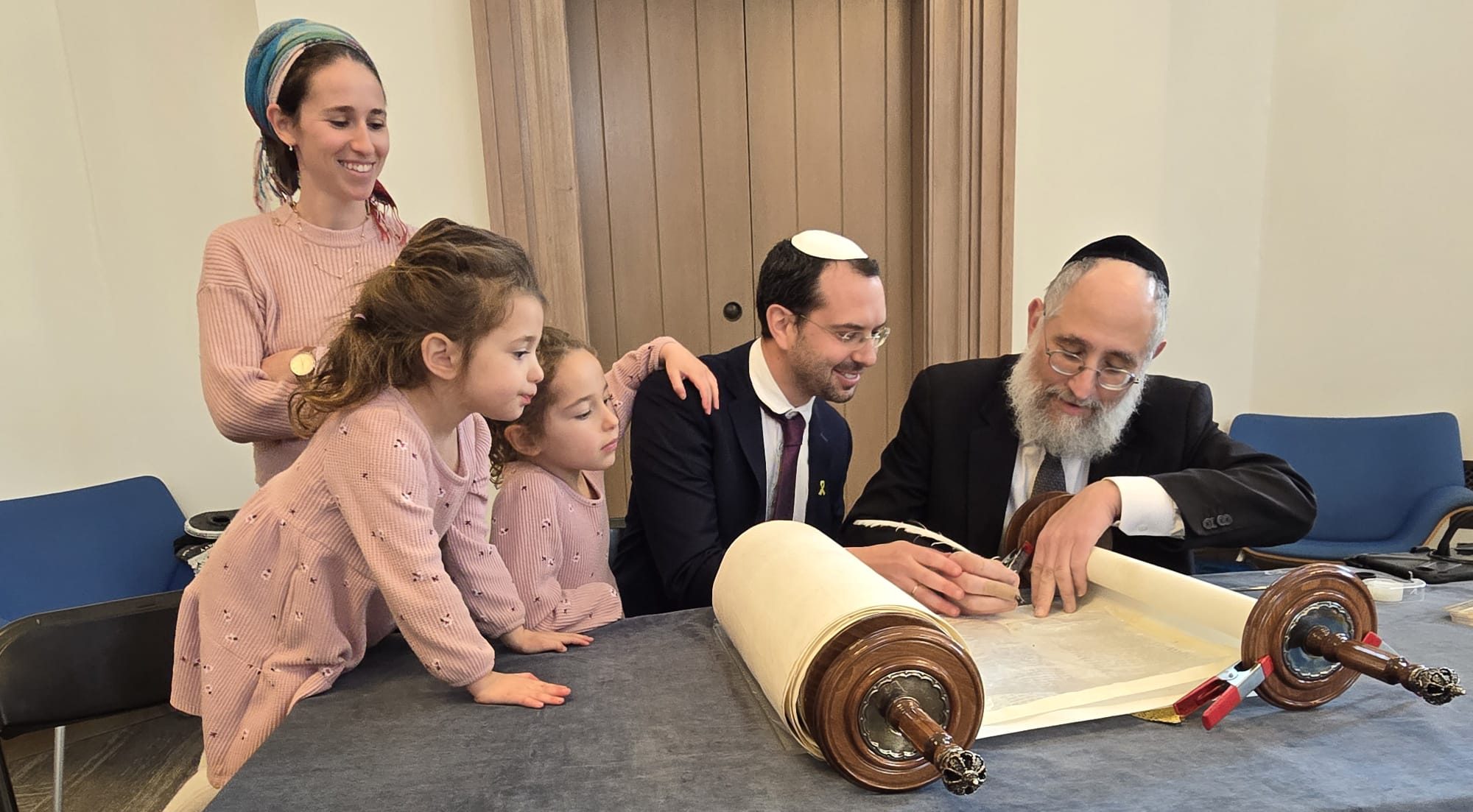 A Joyous Torah Dedication at Princeton University - JLIC